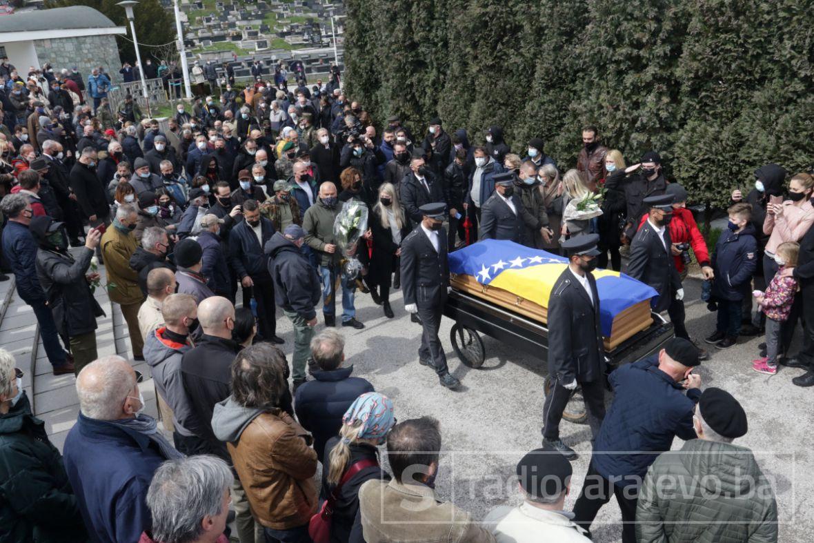 Sahranjen general Jovan Divjak: Adio, komandante