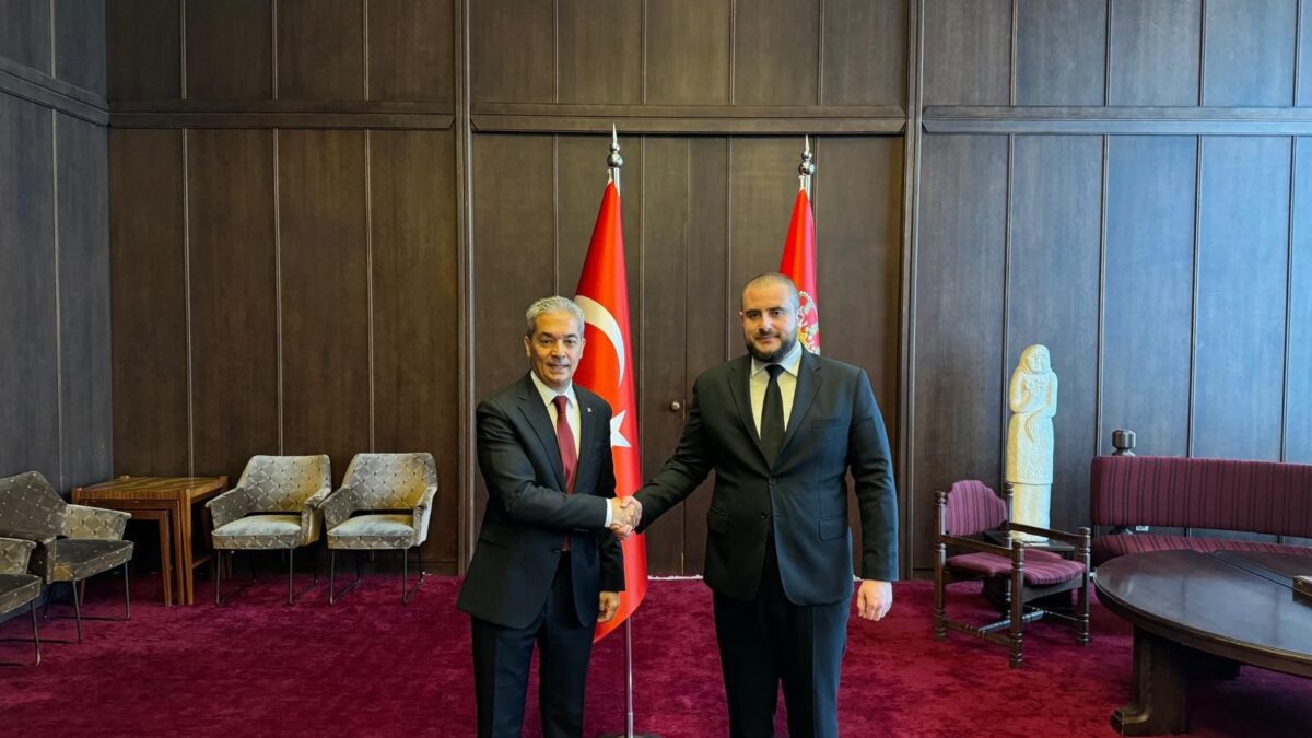 Der türkische Botschafter Hami Aksoj besuchte den Minister Usama Zukorlić